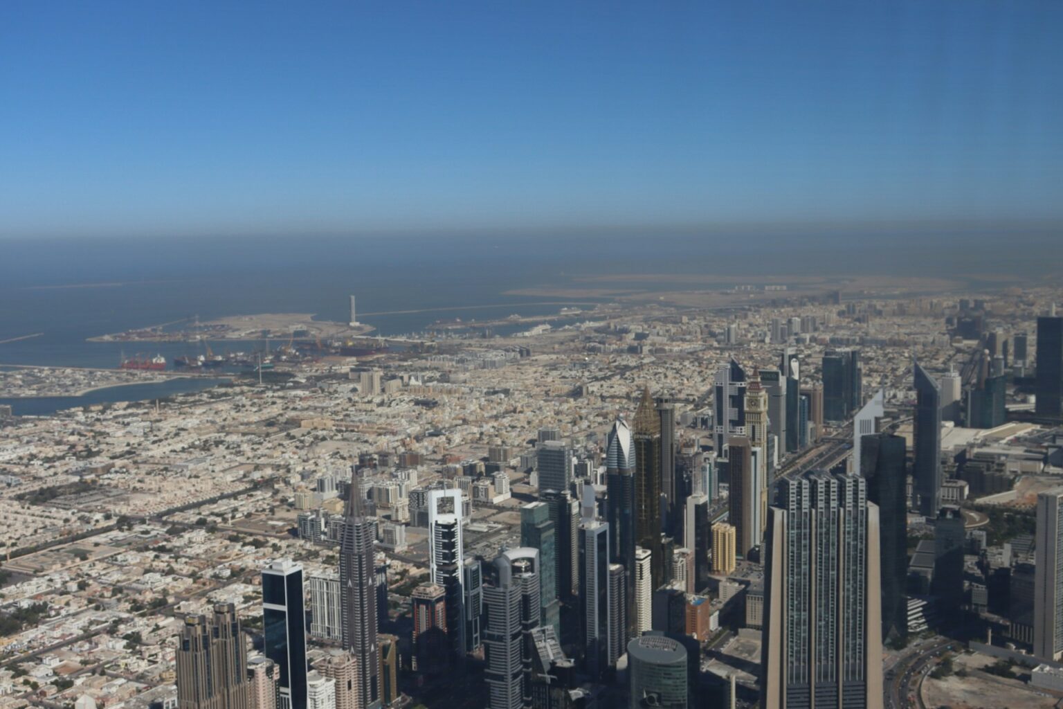 Where Is Dubai and What Makes It So Unique